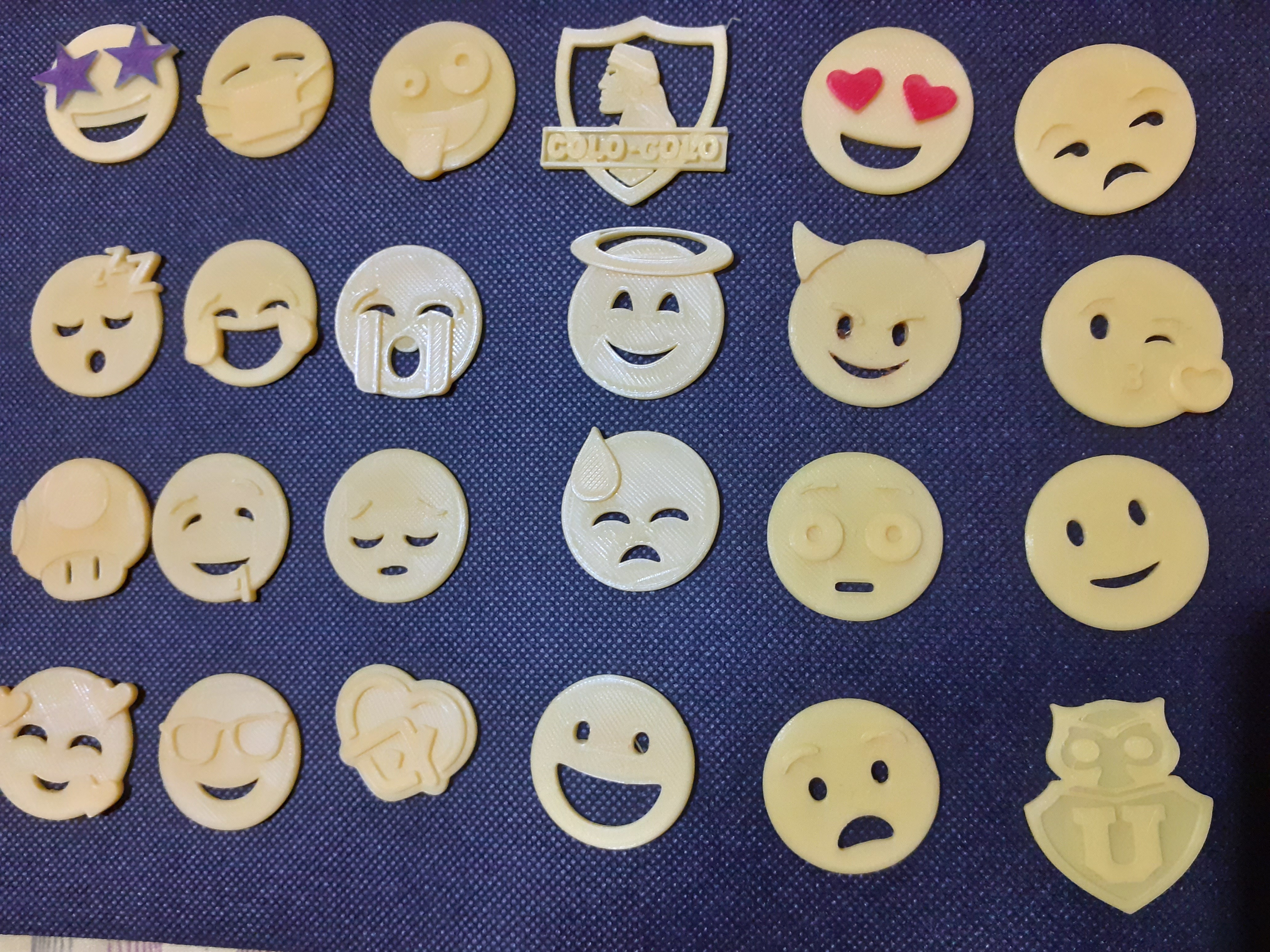 3D file emojis 3D・3D printing design to download・Cults
